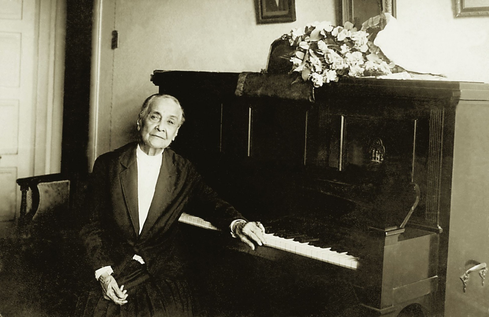 Ó Abre Alas, de Chiquinha Gonzaga, chega a 120 Carnavais - Vermelho