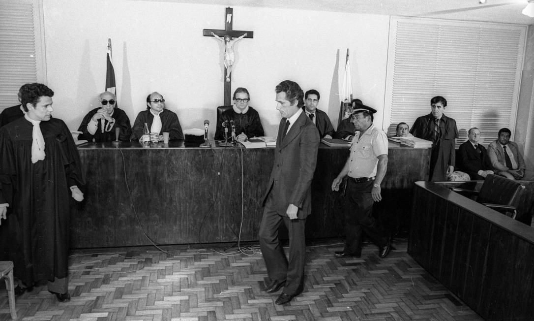 Doca Street morre 44 anos após assassinar Ângela Diniz - Vermelho