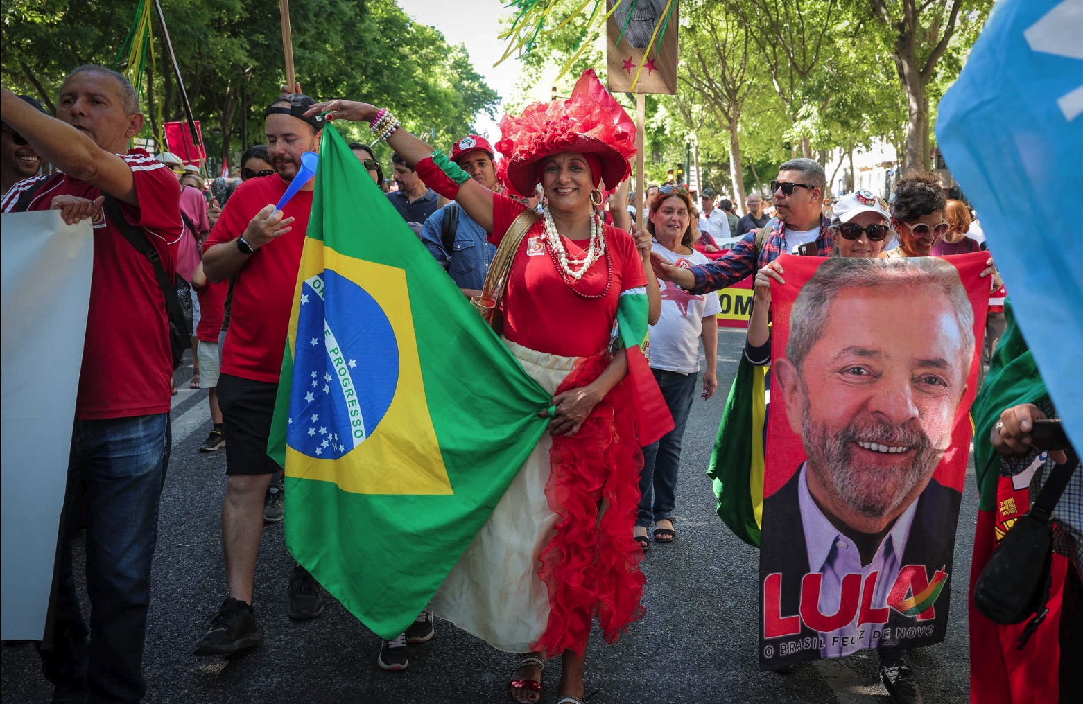 Portugal celebrates Carnation Revolution so as not to forget fascist misery