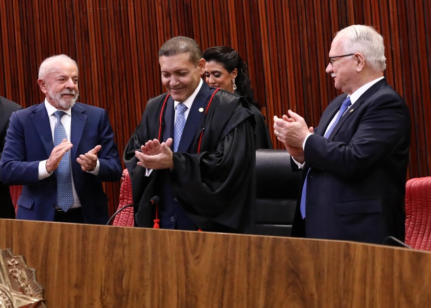 TSE “é fundamental para democracia”, diz Lula na posse de Nunes Marques ...